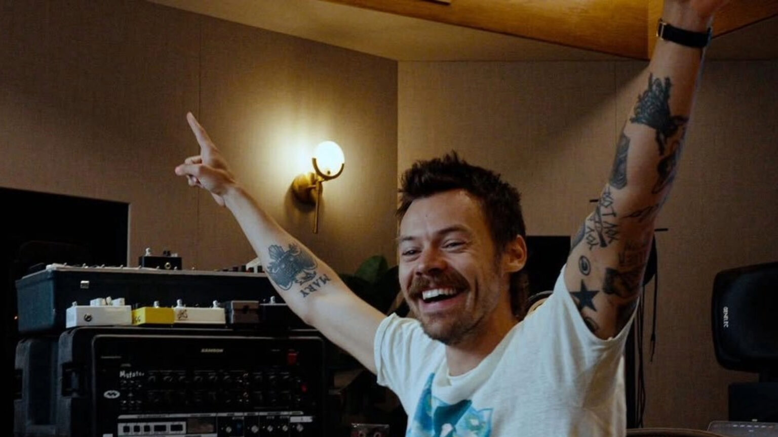 Harry Styles confirma primeiro single do novo álbum | Moodgate